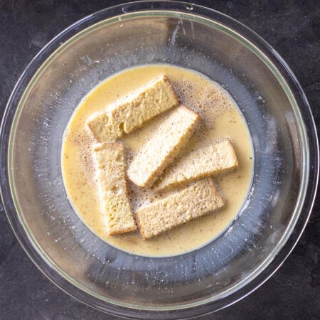 French Toast Sticks (In 15 Min) - Momsdish