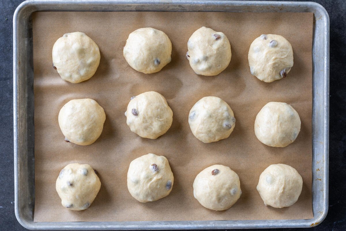 Soft Hot Cross Buns - Momsdish