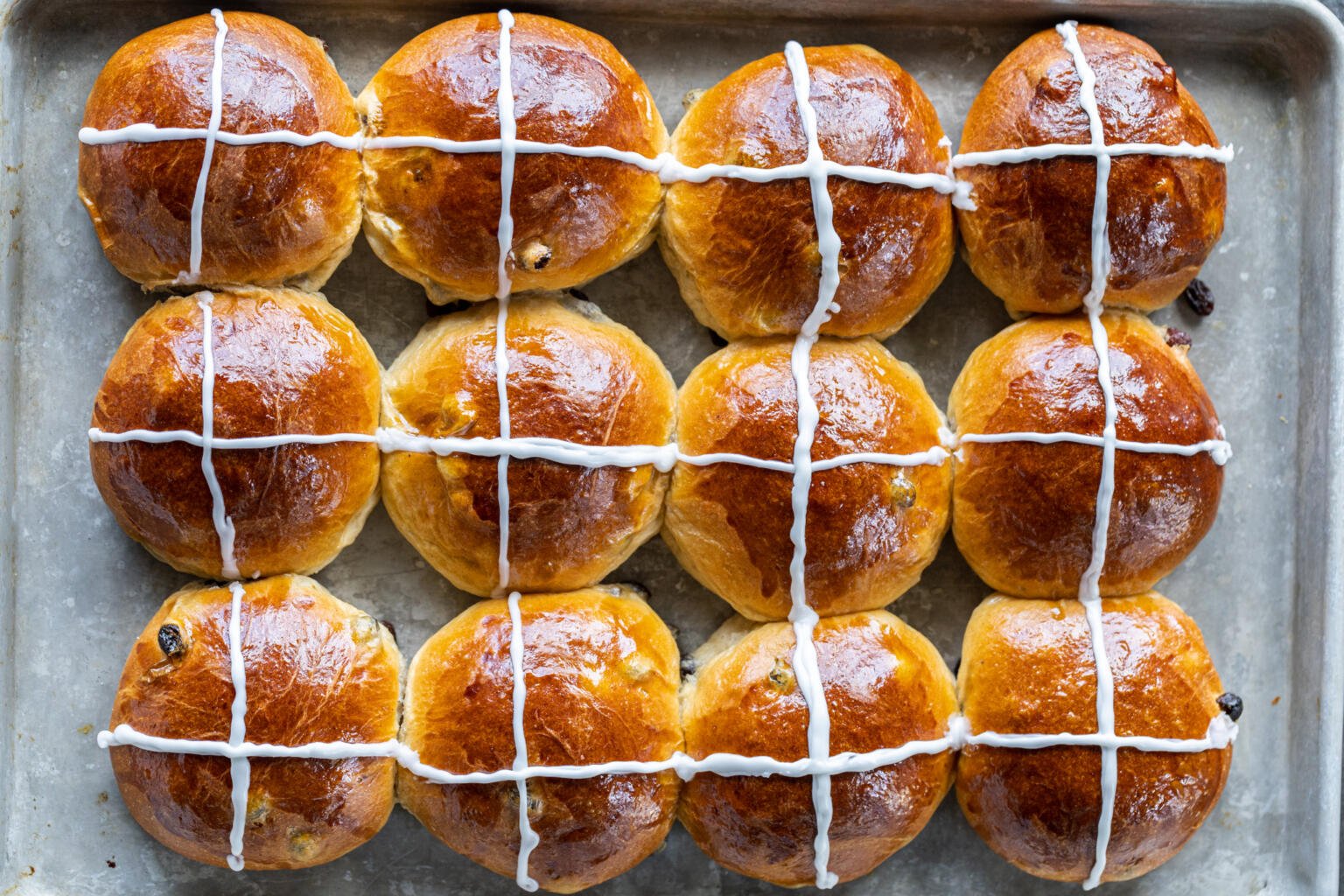 Soft Hot Cross Buns - Momsdish