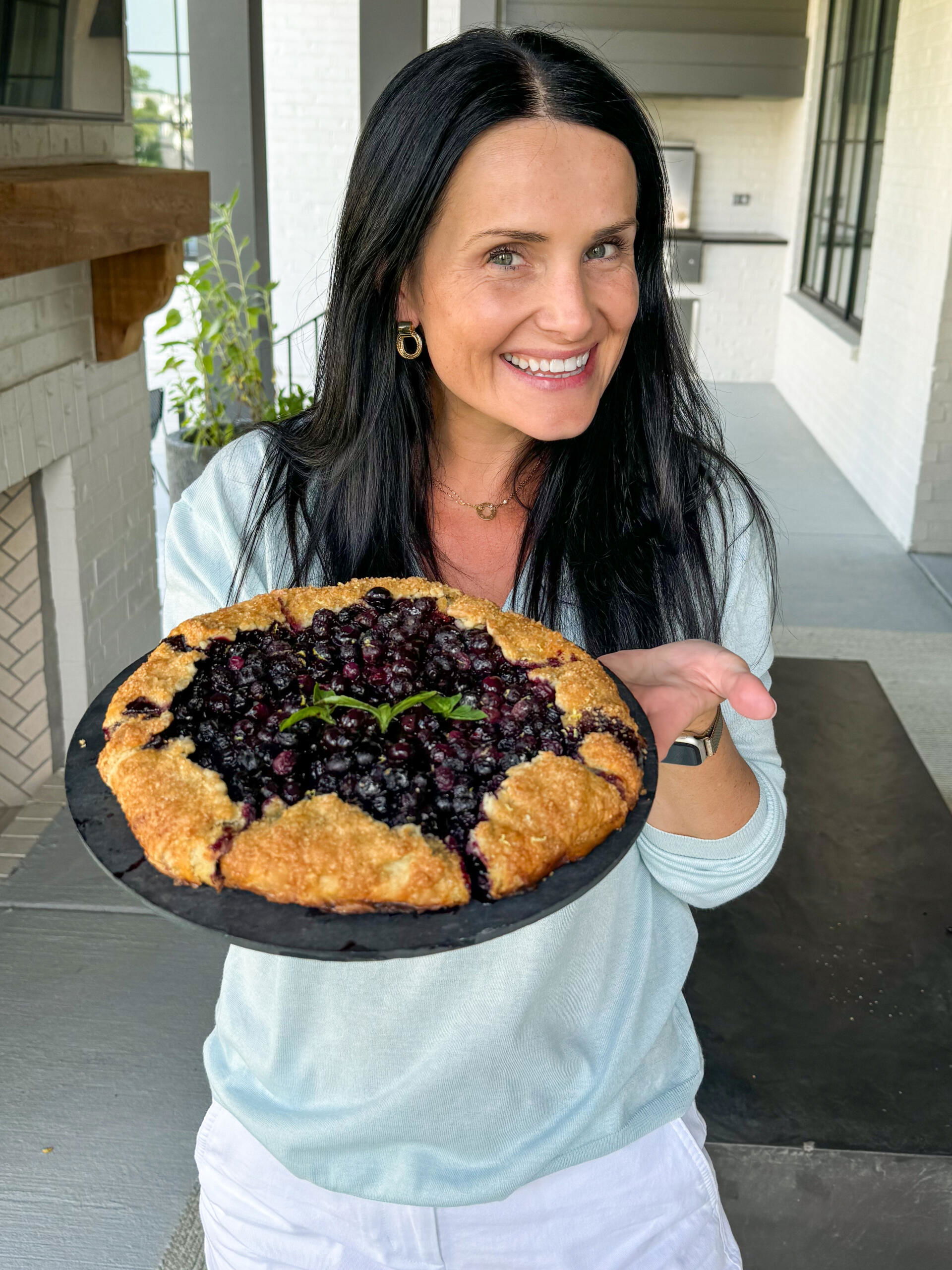 Easy Blueberry Galette - Momsdish