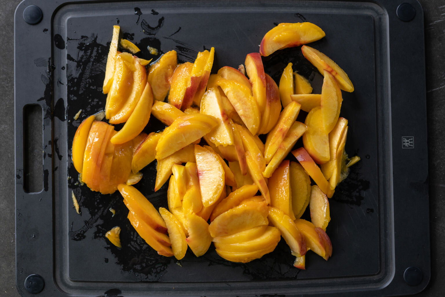 Peach Turnovers - Momsdish